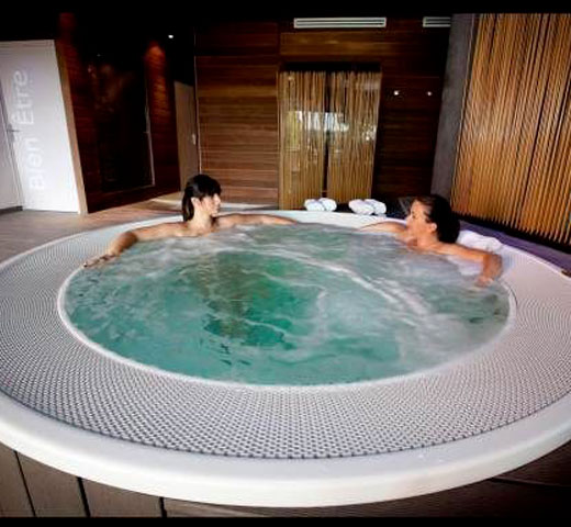 Jacuzzi® Alimia Pro - Selfness